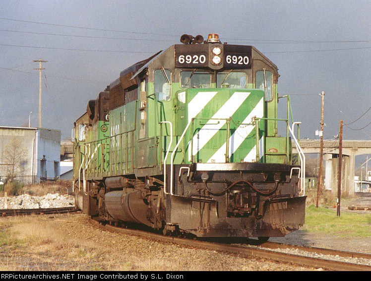 BN 6920 on the NP Mainline